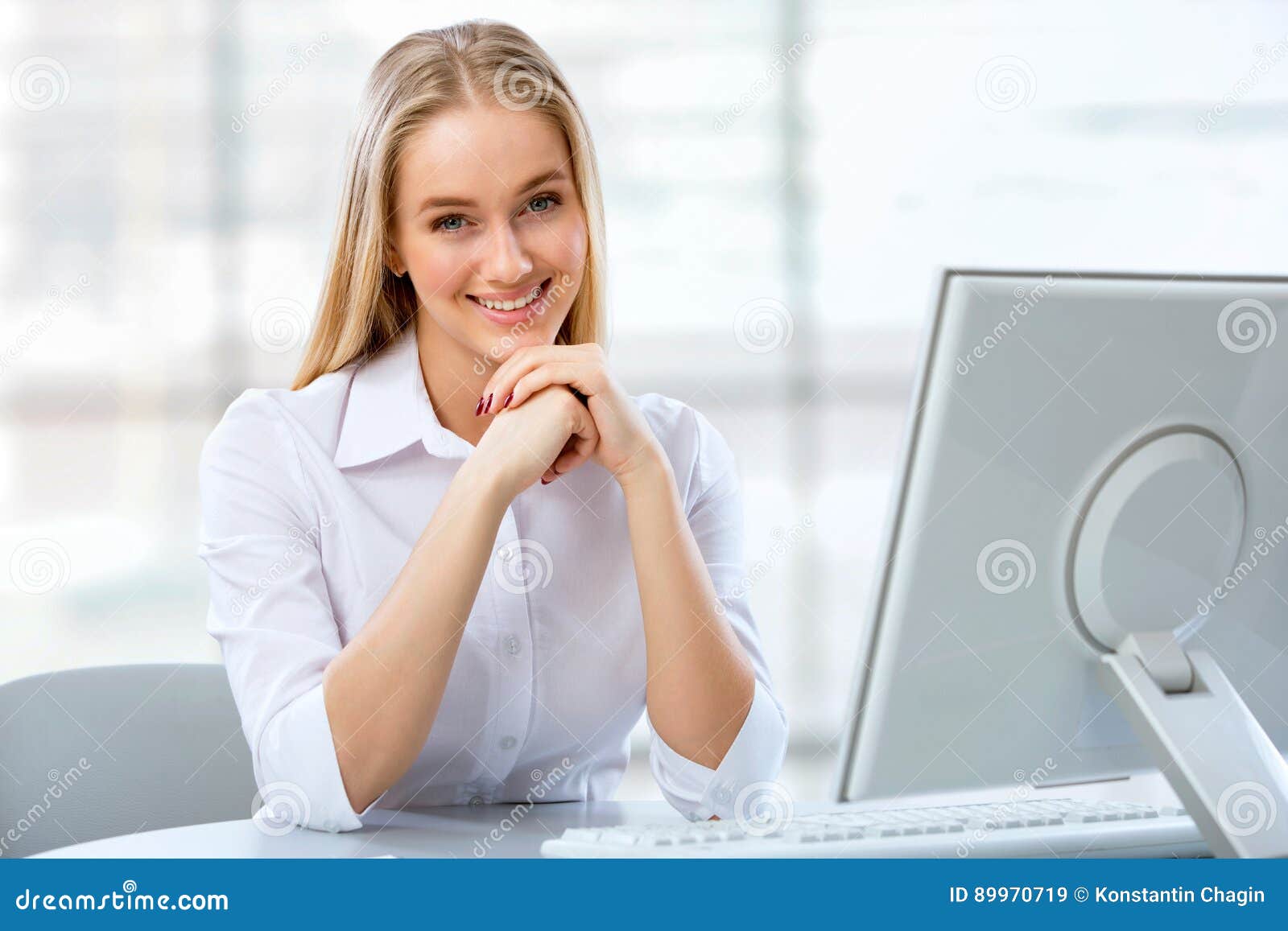 Young Business Woman Using Computer at Office Stock Image - Image of ...