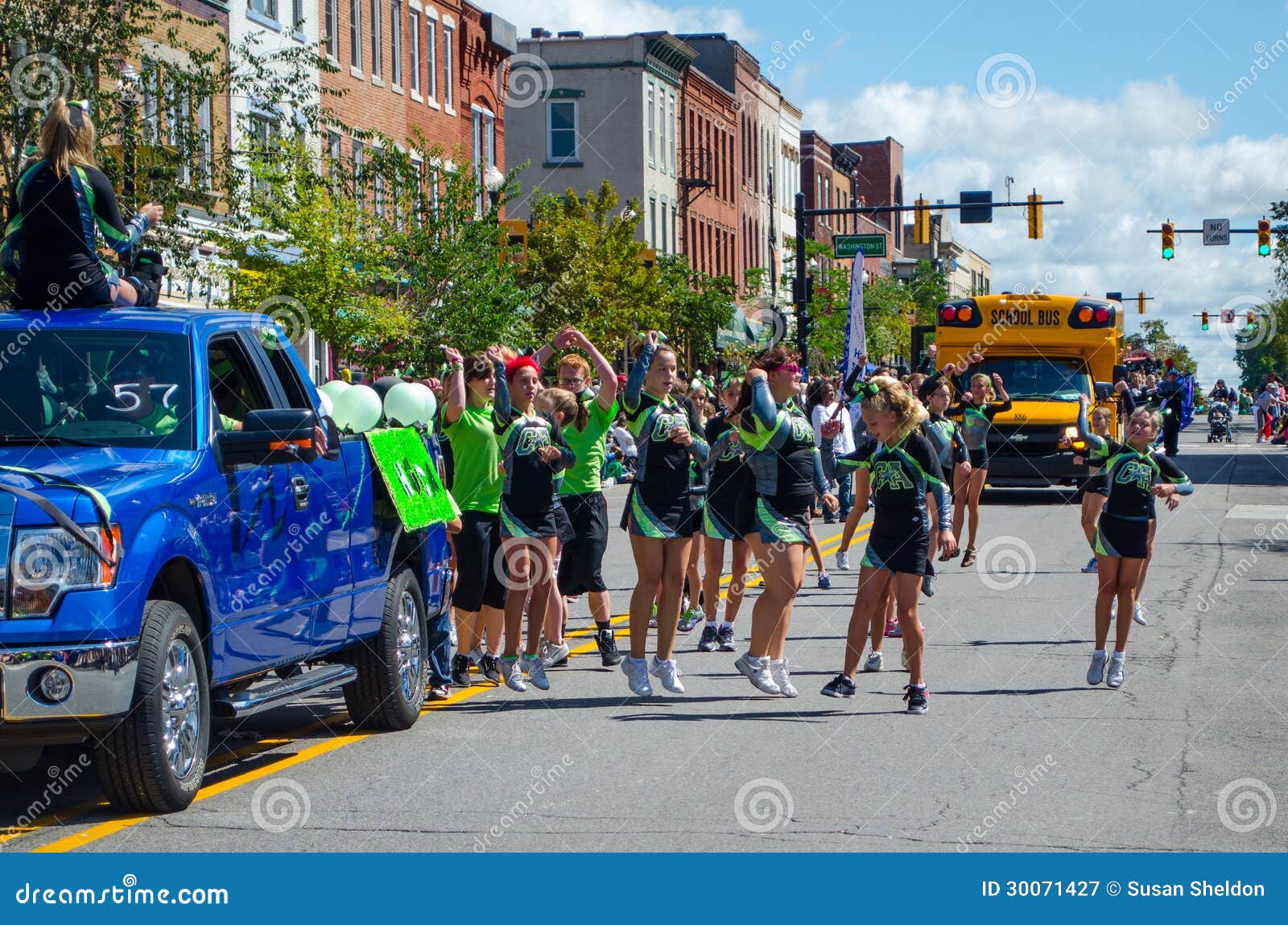 Cheer leaders in a parade editorial photography. Image of valparaiso ...