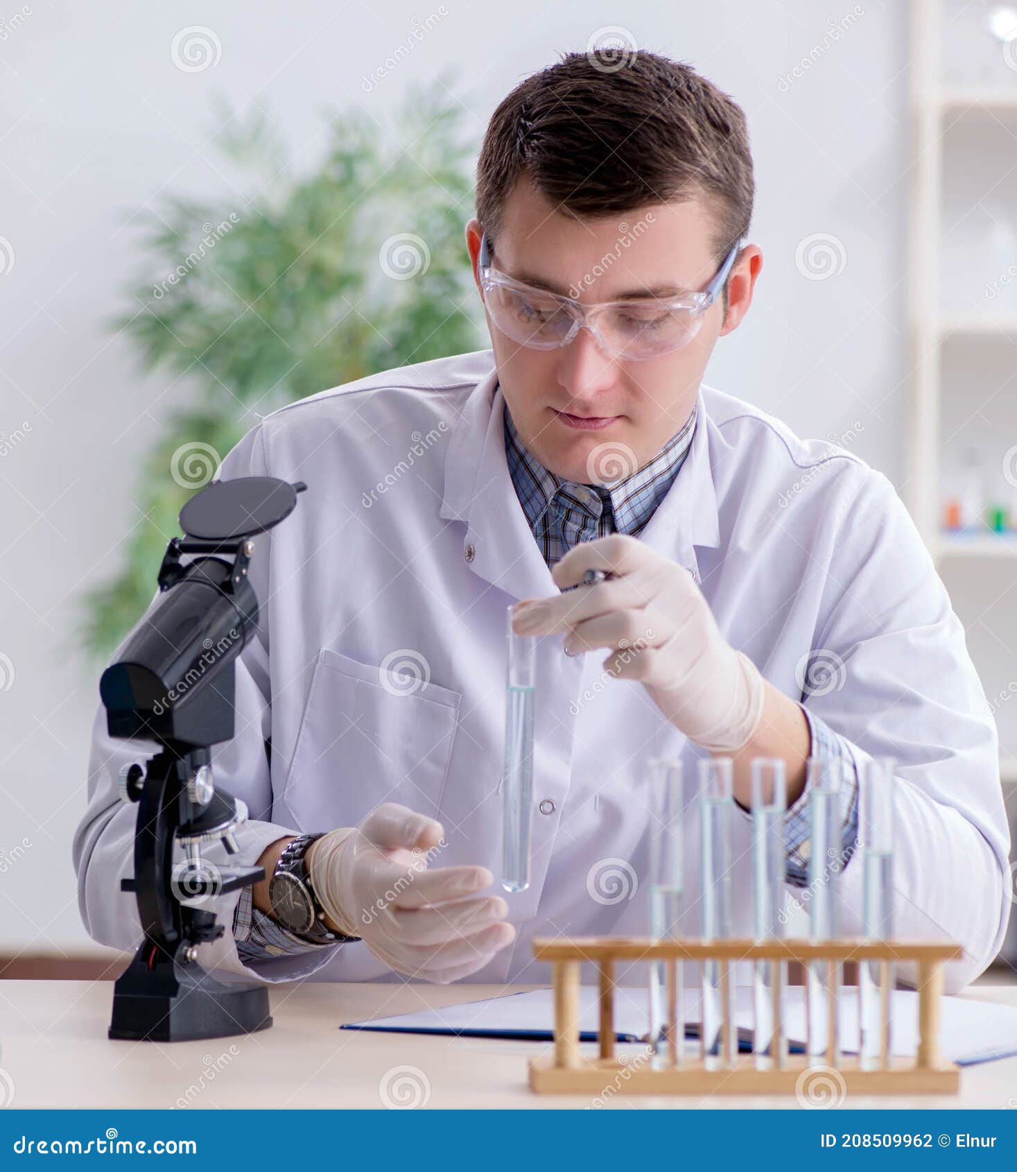 Young Chemist Student Experimenting in Lab Stock Photo - Image of ...