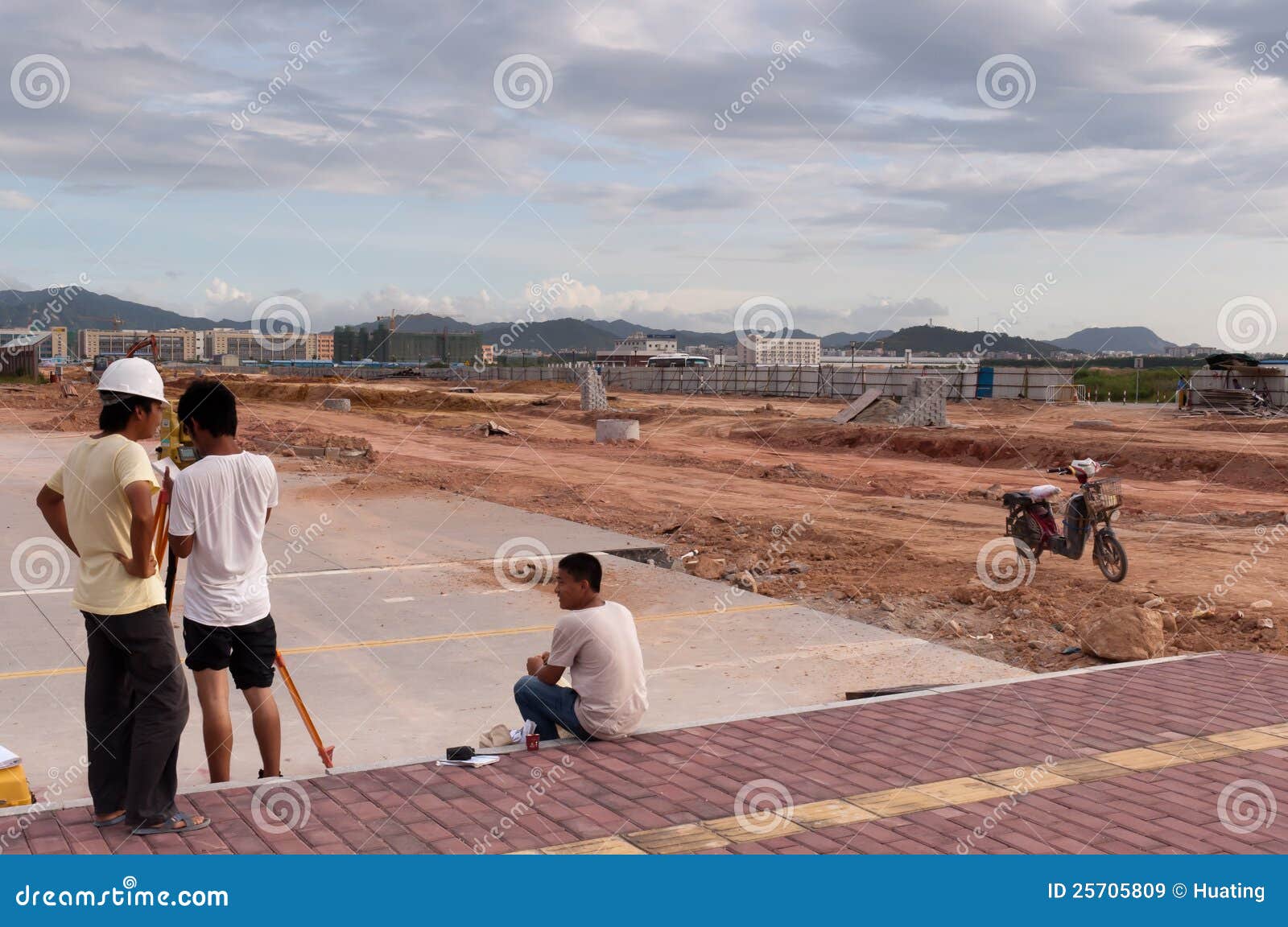 Young Chinese worker editorial stock image. Image of work - 25705809