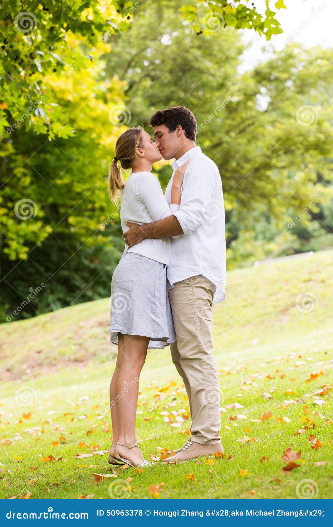Young coupe kissing stock photo. Image of coupe, husband - 50963378