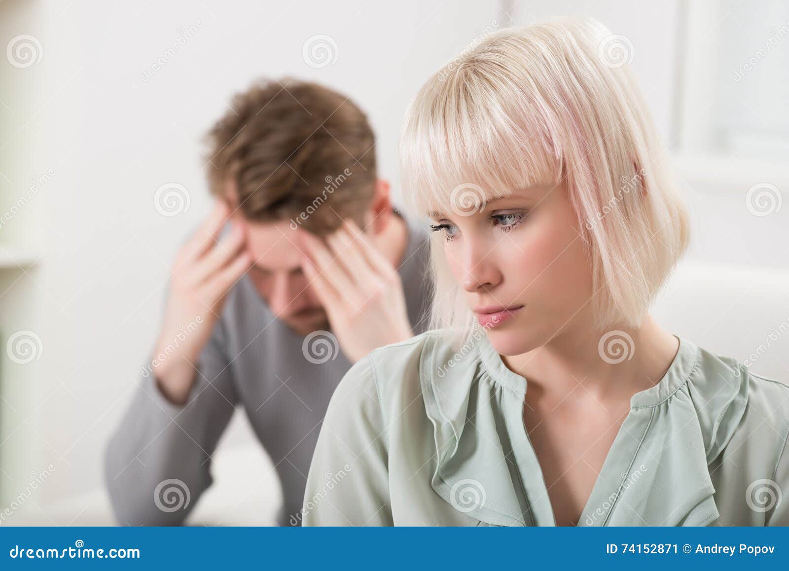 Young Couple Having Argument Stock Image - Image of anger, arguing ...
