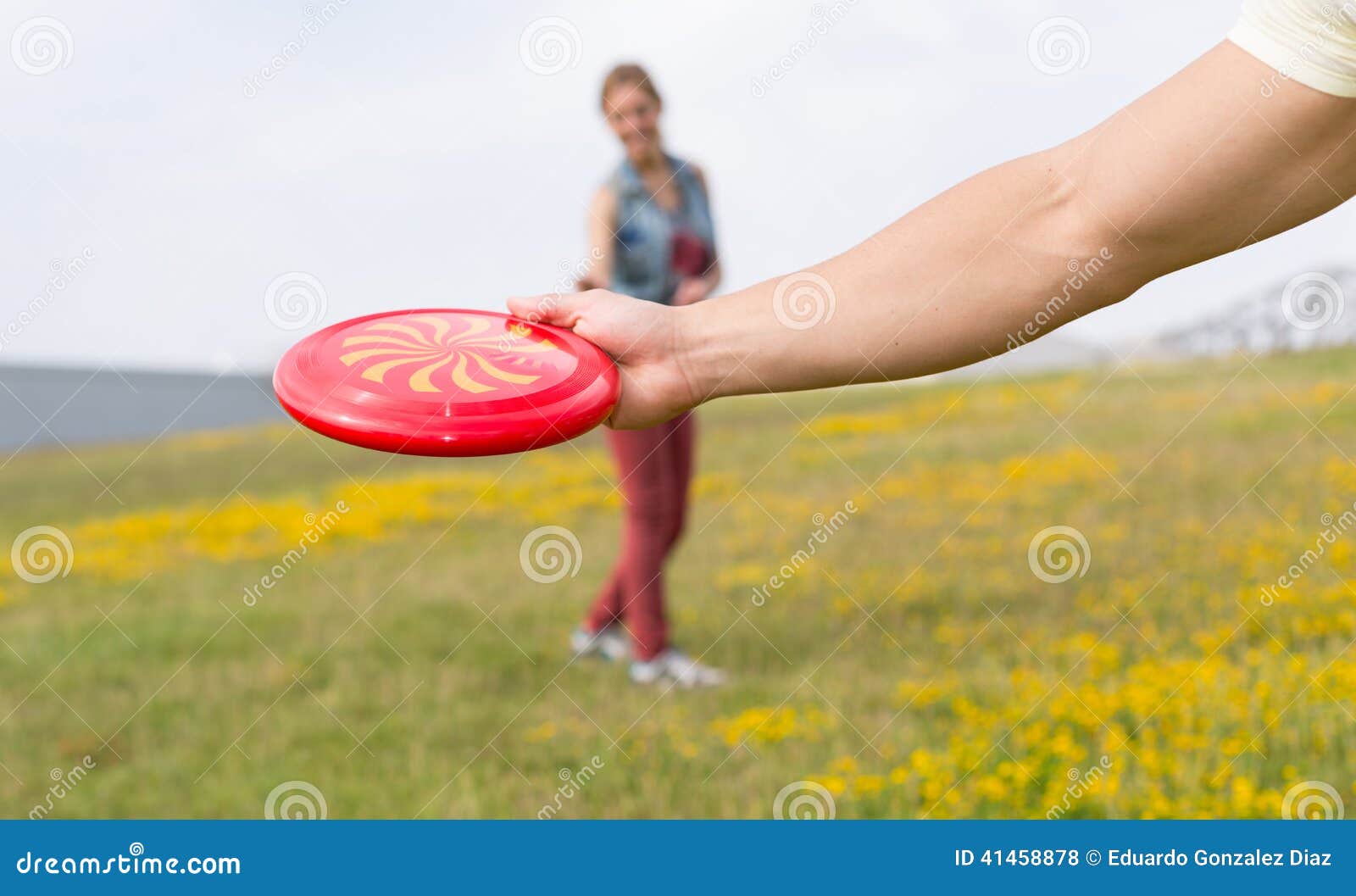 Young Couple Playing Frisbee Stock Photo - Image of adult, body: 41458878