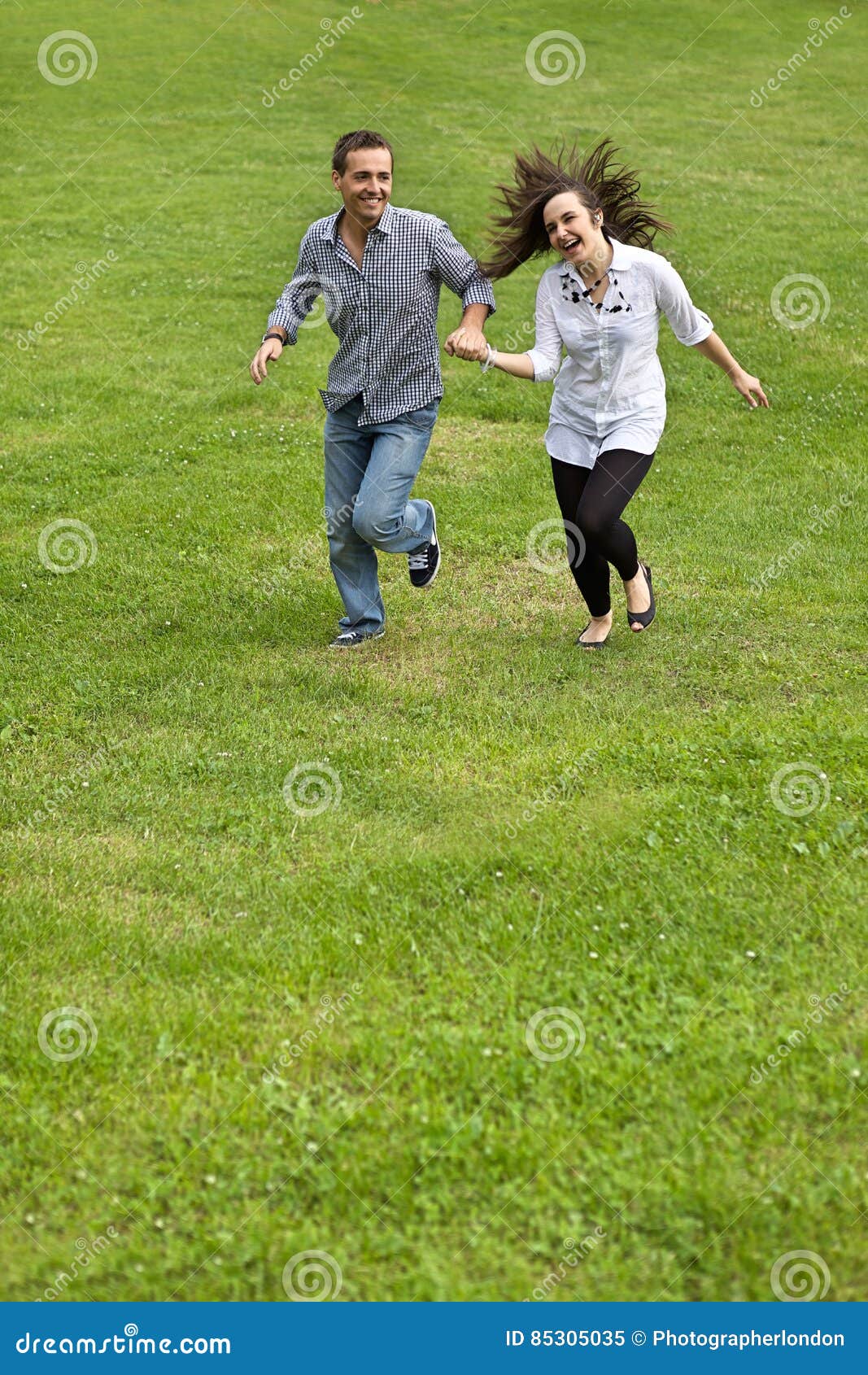 Young Couple Running in Park Stock Image - Image of hands, 2029: 85305035