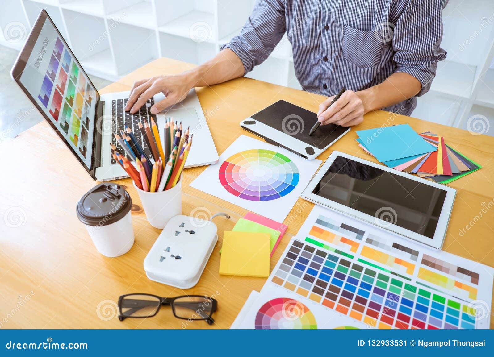 14 Essential Designing Tools Which Every Graphic Designer 14 Essential Designing Tools Which Every Graphic Designer