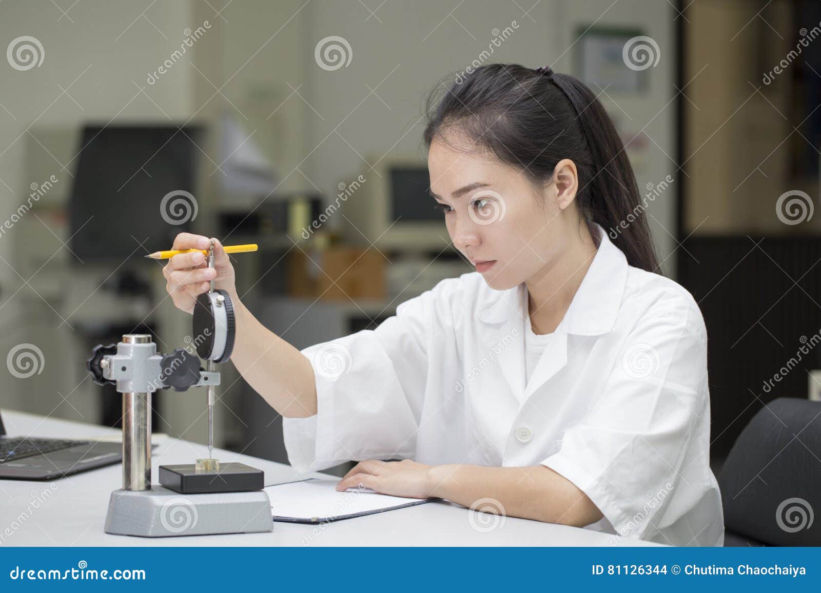 Young Engineer Using Vernier Height Gauge Stock Photo - Image of ...