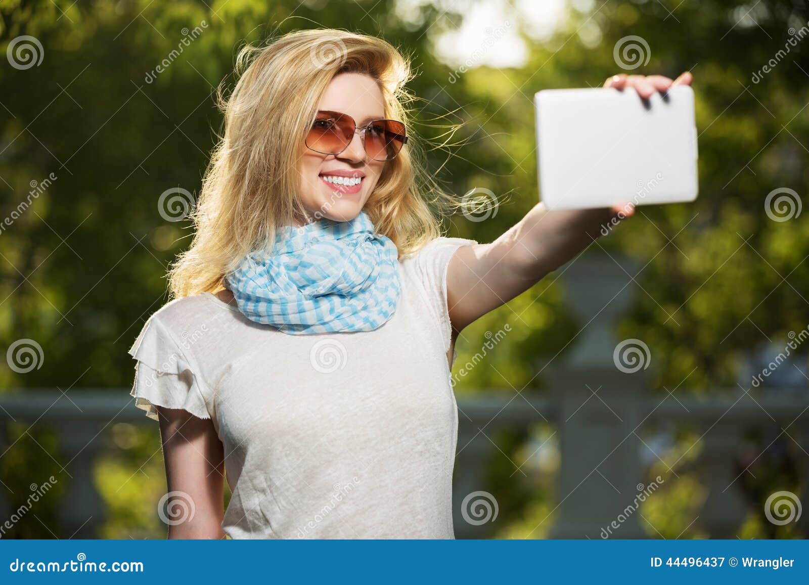 3,516 Woman Computer Selfie Photos - Free & Royalty-Free Stock Photos ...