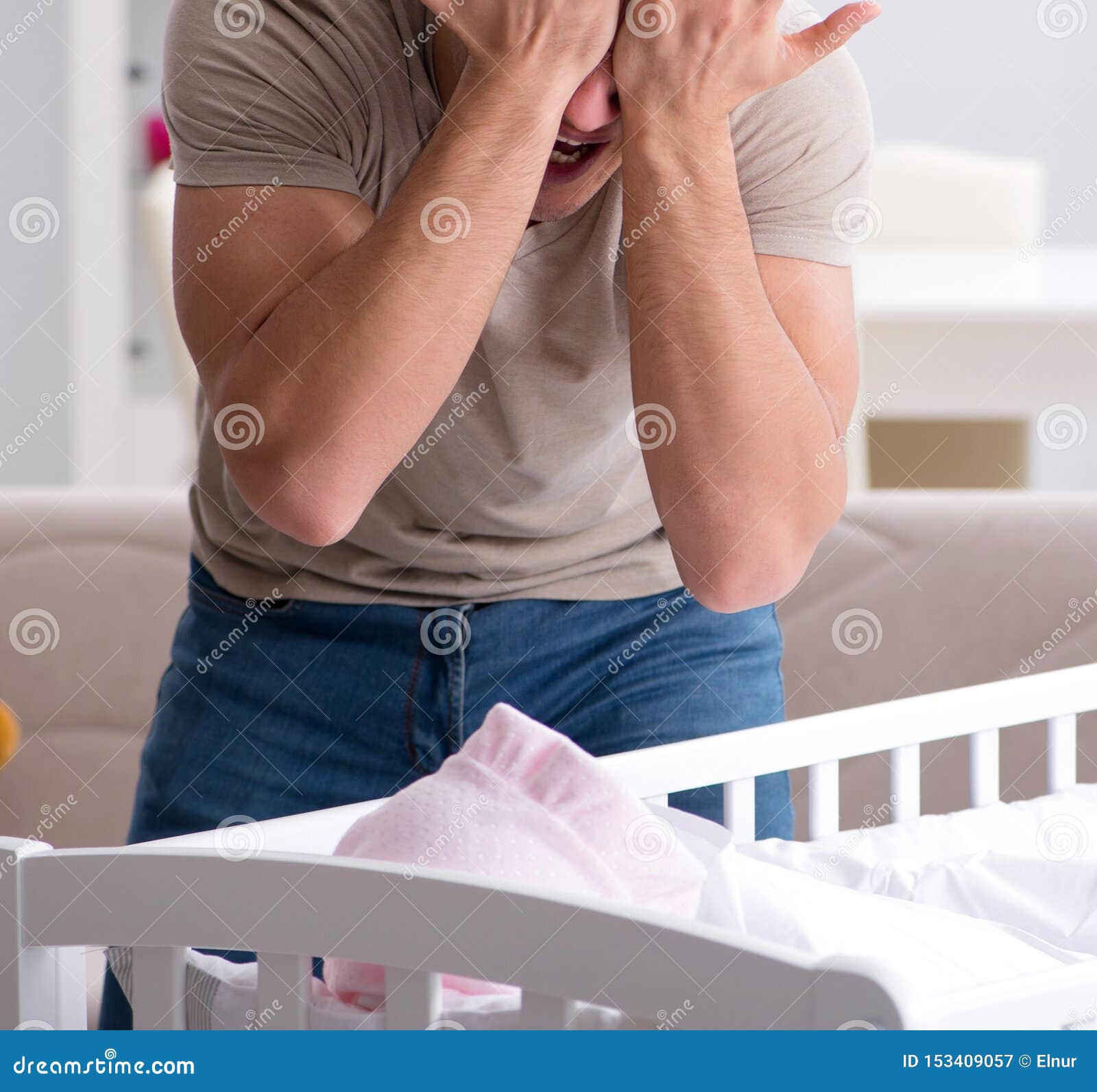 Young Father Dad Frustrated at Crying Baby Stock Image - Image of ...
