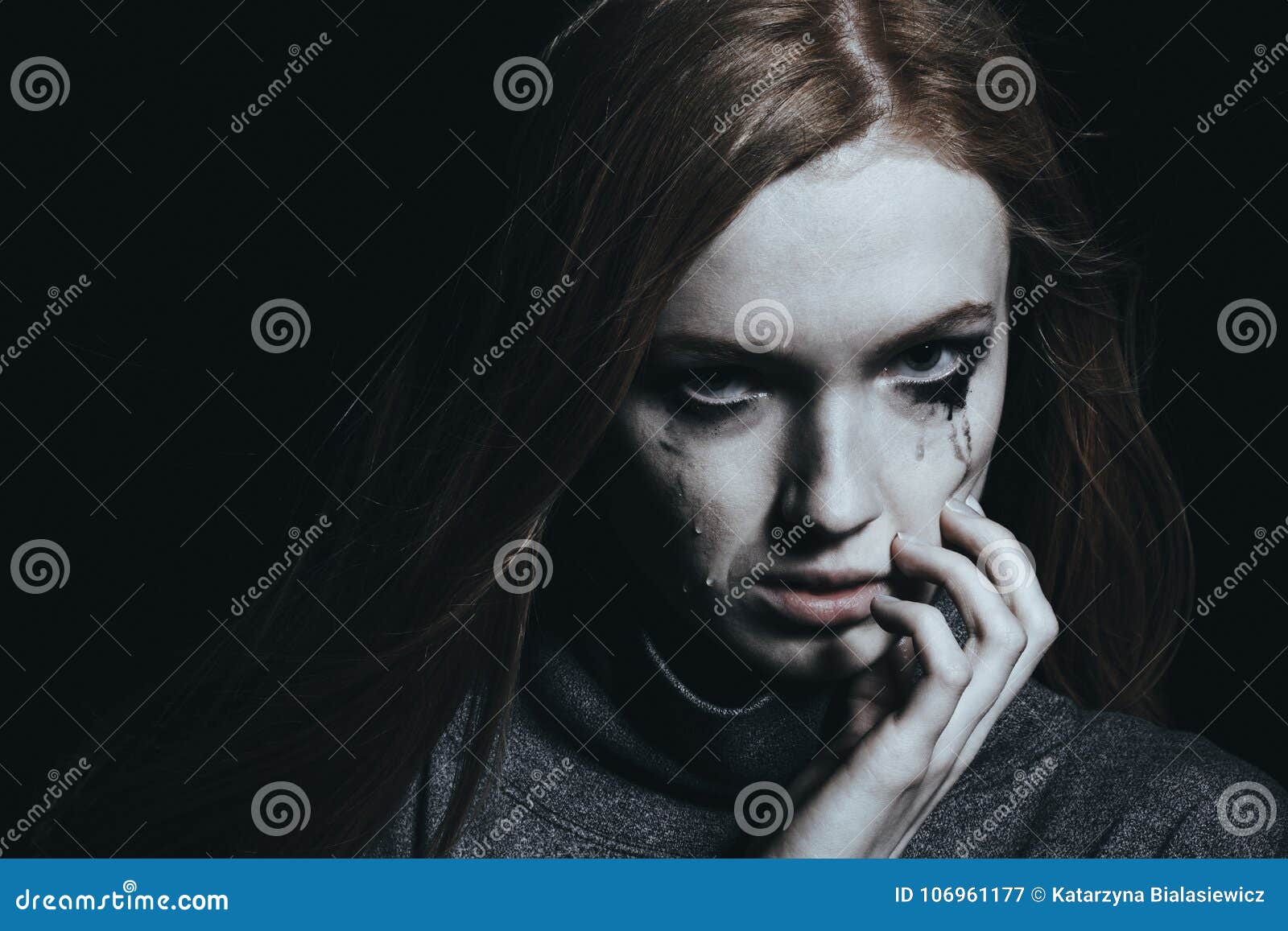 Sad Wallpapers Of Girls Crying
