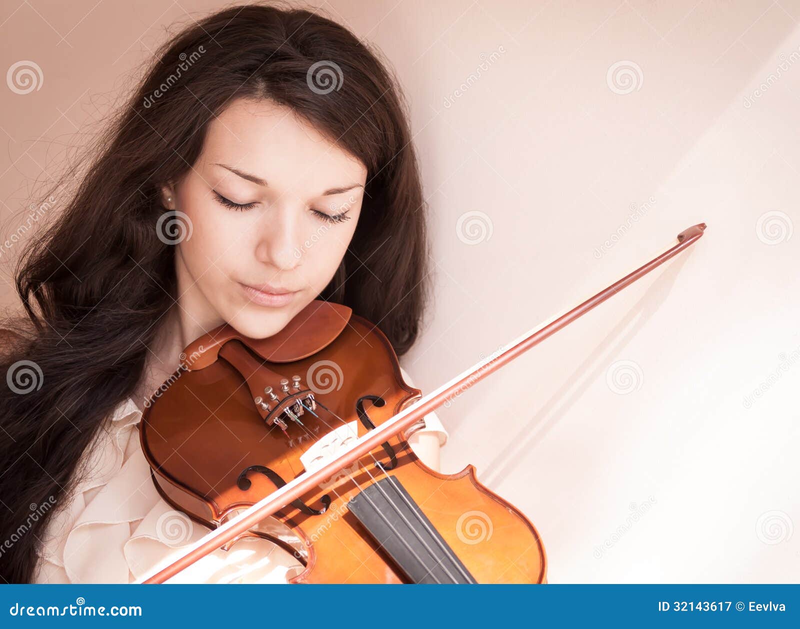Young Female Playing the Violin. Stock Image - Image of beauty, miss ...