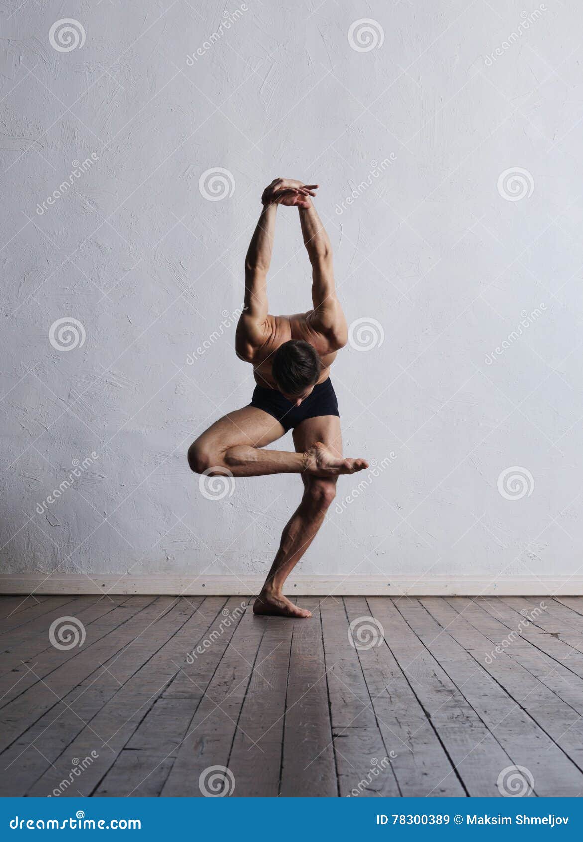 Young and Fit Modern Dancer Performing a Move Stock Image - Image of ...