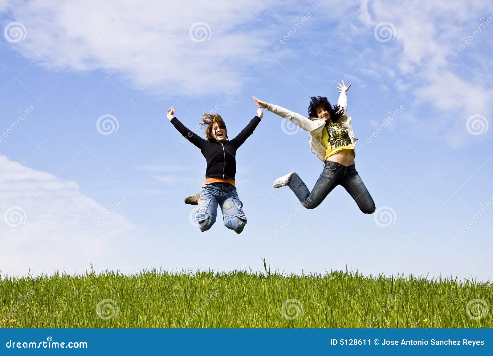 Young friends jumping stock image. Image of break, happiness - 5128611