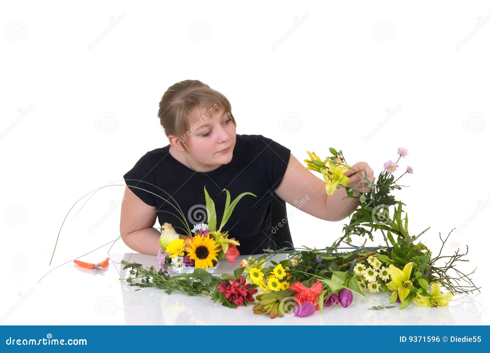Young Girl Arranging Flowers Stock Photo - Image of leaf, colorful: 9371596