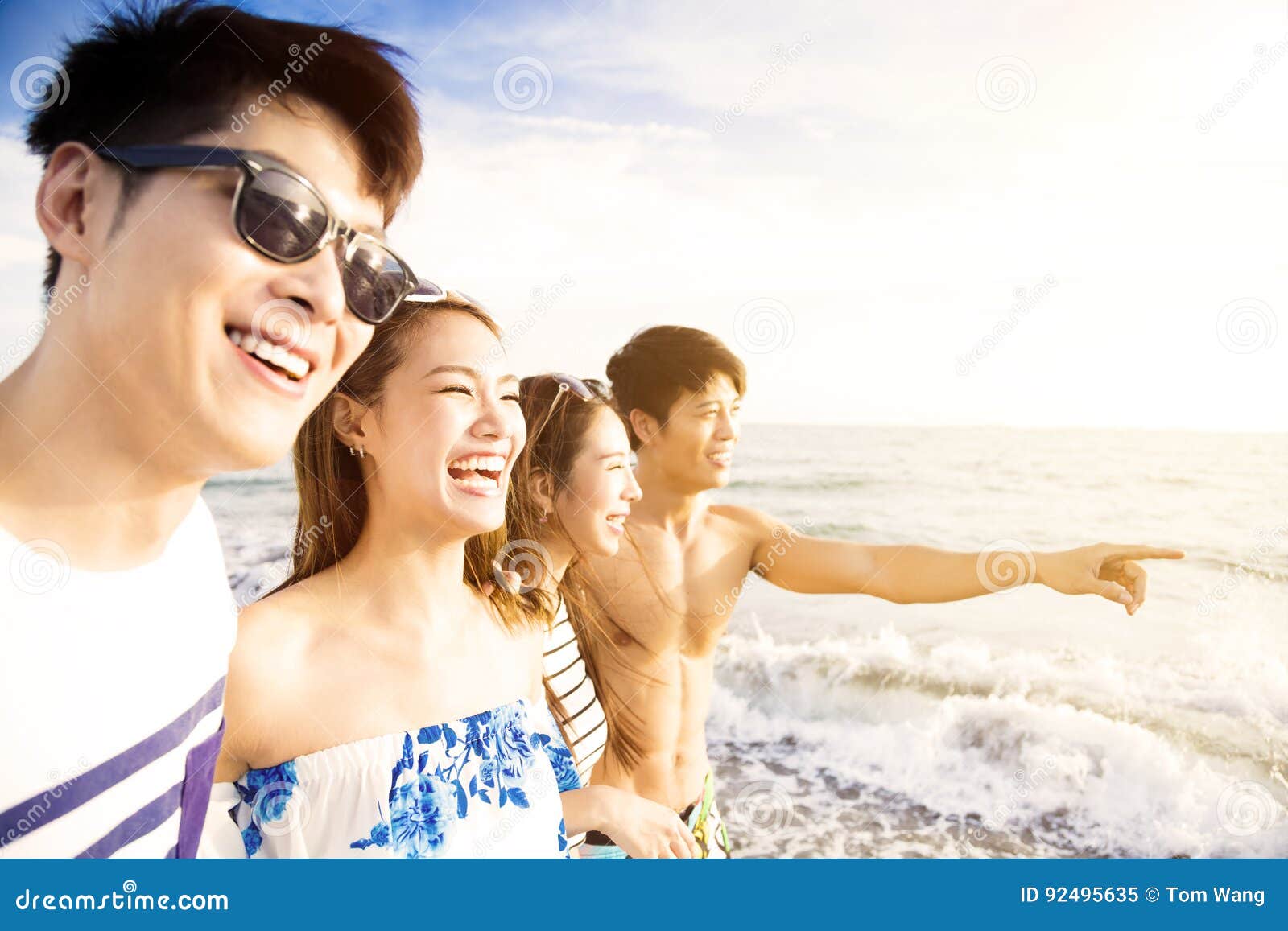 Young Group Walking on the Beach Enjoy Summer Vacation Stock Image ...