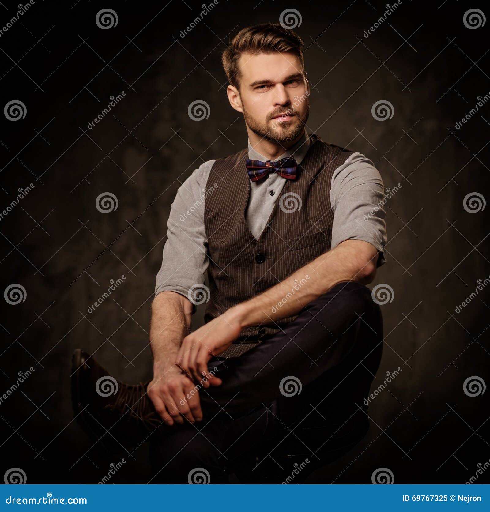 Old Fashioned. Beard Grooming. Real Masculinity. Retro Gentlemen ...