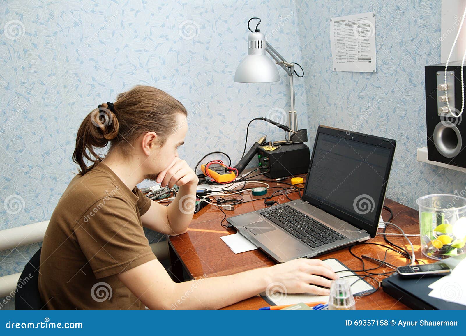 Young hardware engeneer stock photo. Image of hardware - 69357158