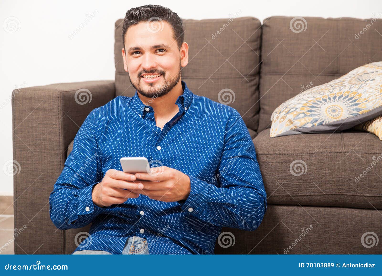 Young Hispanic Man Using a Smartphone Stock Image - Image of email ...