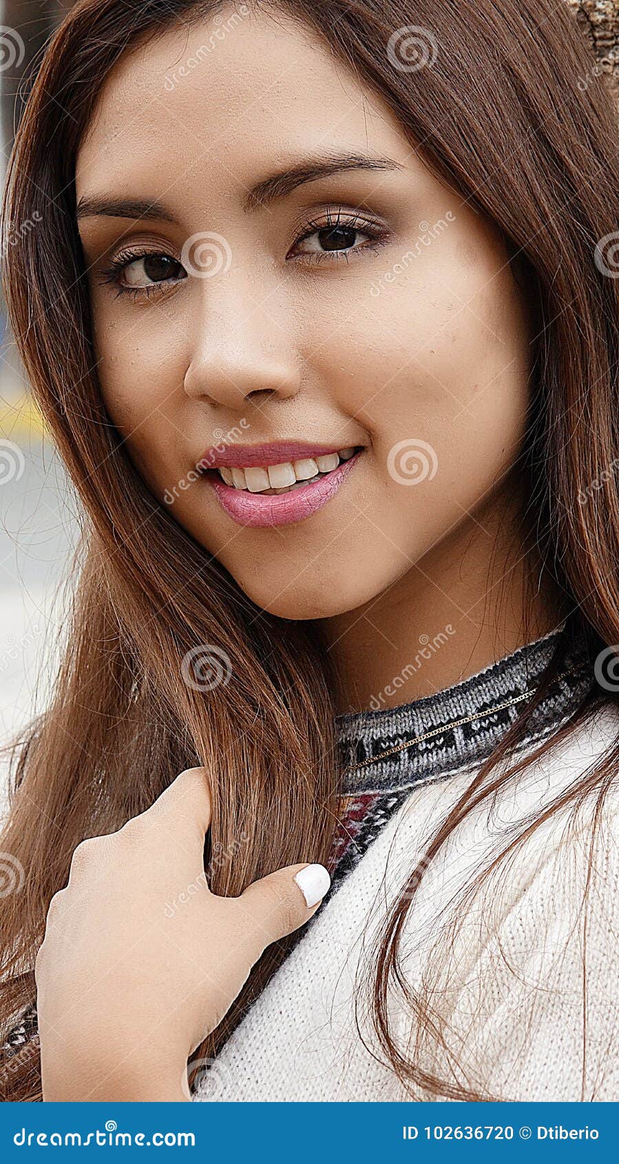 Young Hispanic Pretty Woman Stock Photo - Image of female, chicano ...
