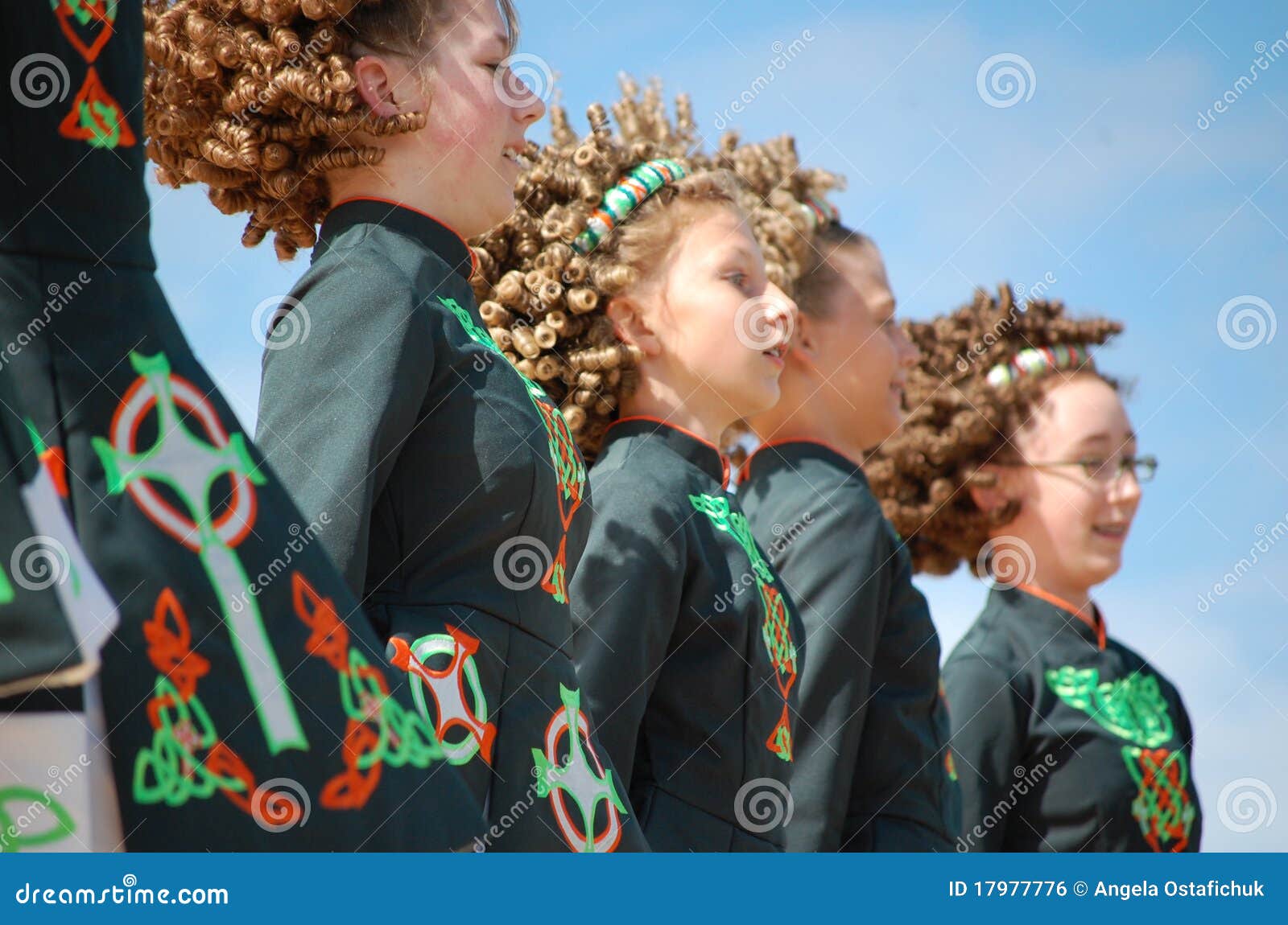 Young Irish Dancers editorial photo. Image of irish, gaelic - 17977776