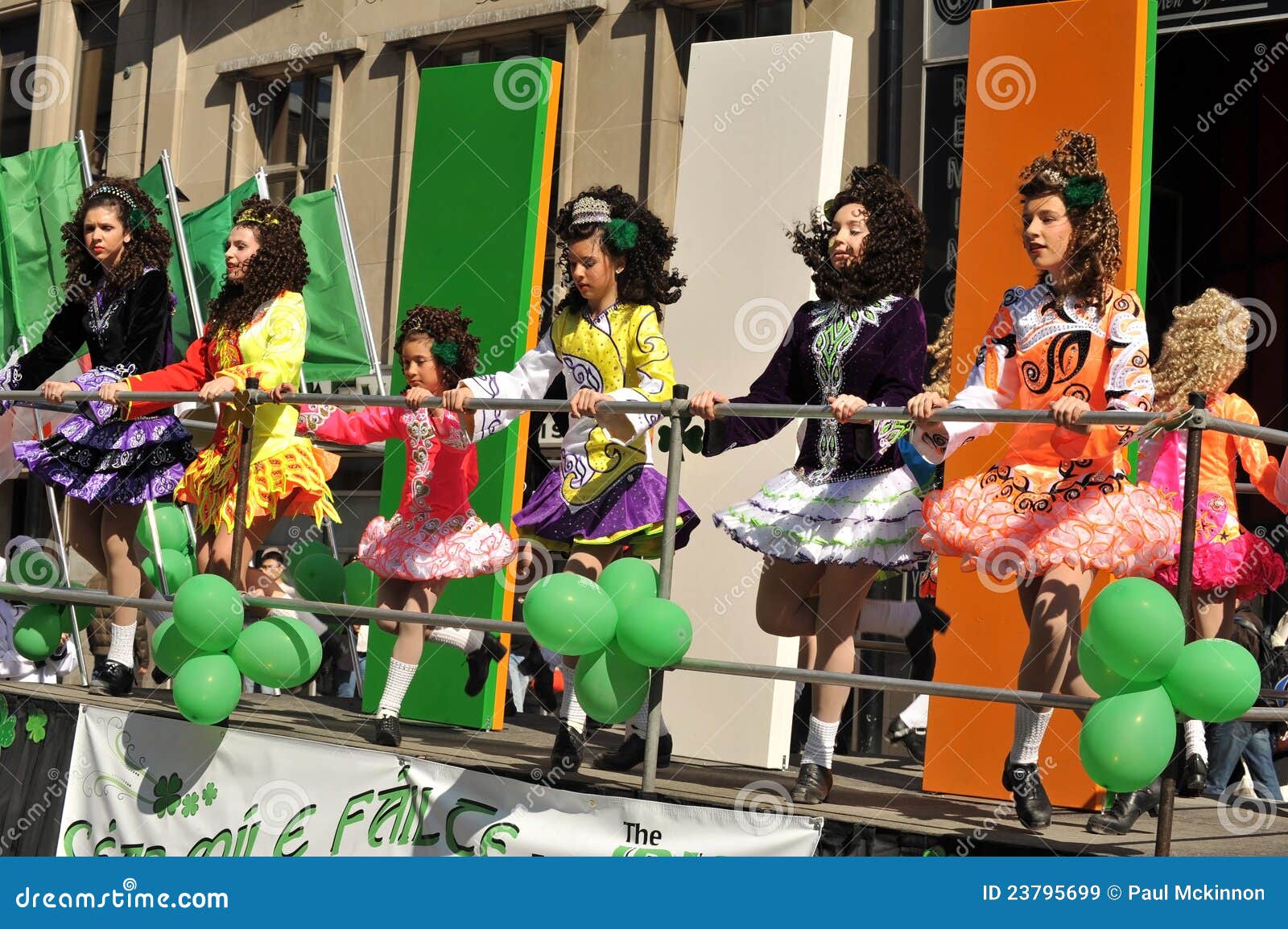 Young Irish Dancers in St Patrick S Day Parade Editorial Stock Image ...