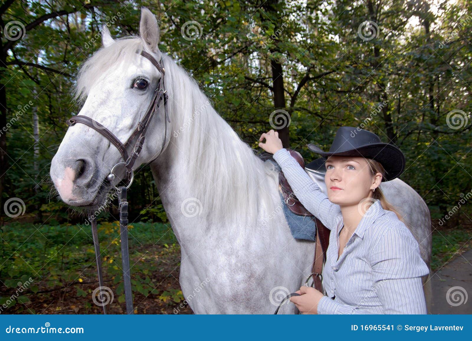 Young Lady Hugging Her Horse Stock Image - Image of female, ranch: 16965541