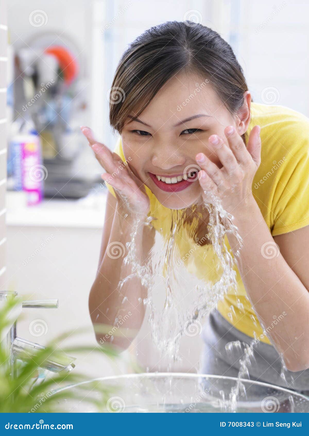A Young Lady Washing Her Face Stock Image - Image of clean, chinese ...