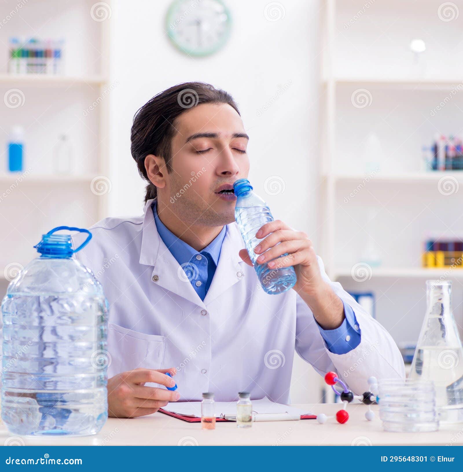 Young Male Chemist Experimenting in Lab Stock Image - Image of analysis ...
