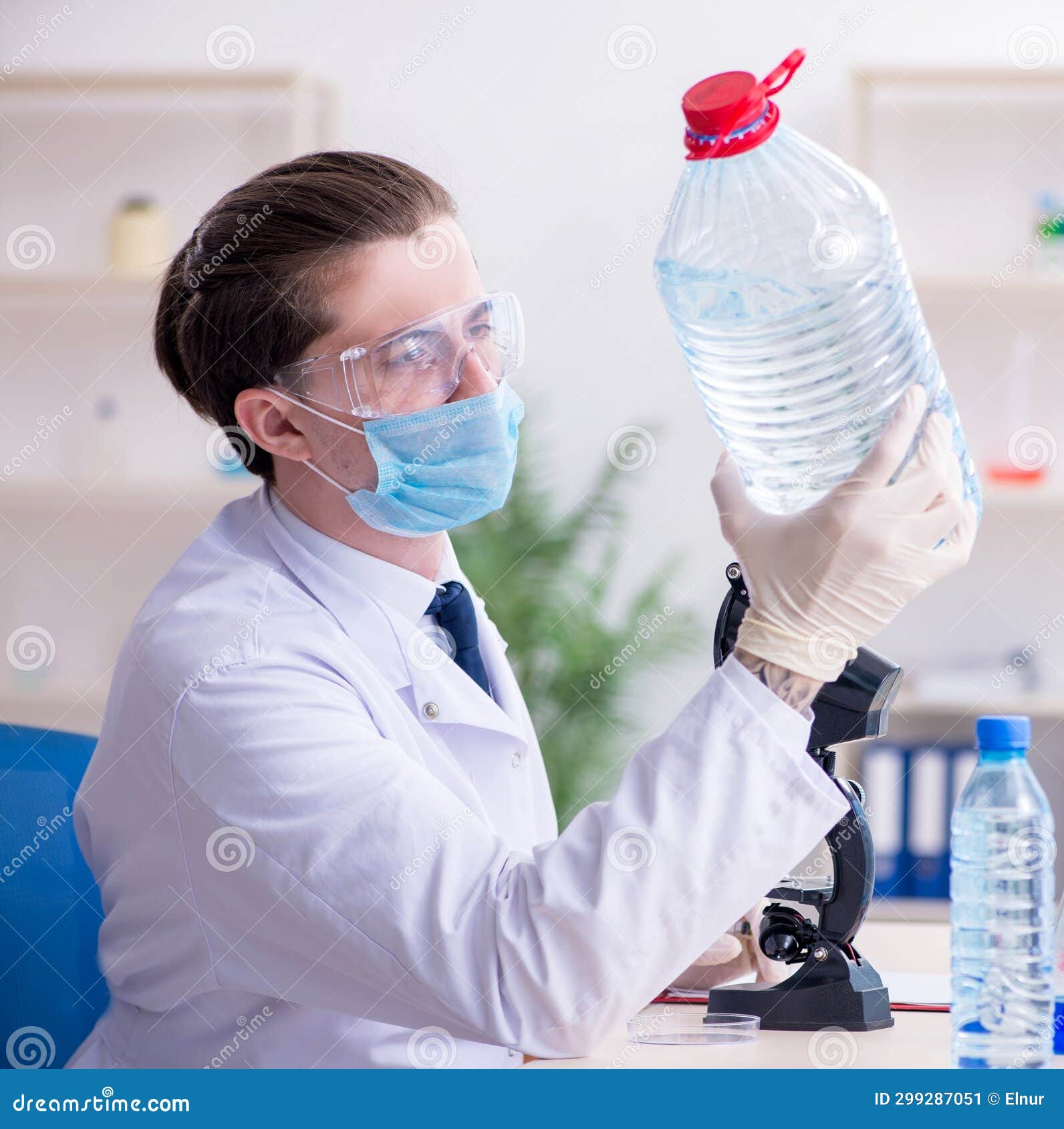 Young Male Chemist Experimenting in Lab Stock Image - Image of ...