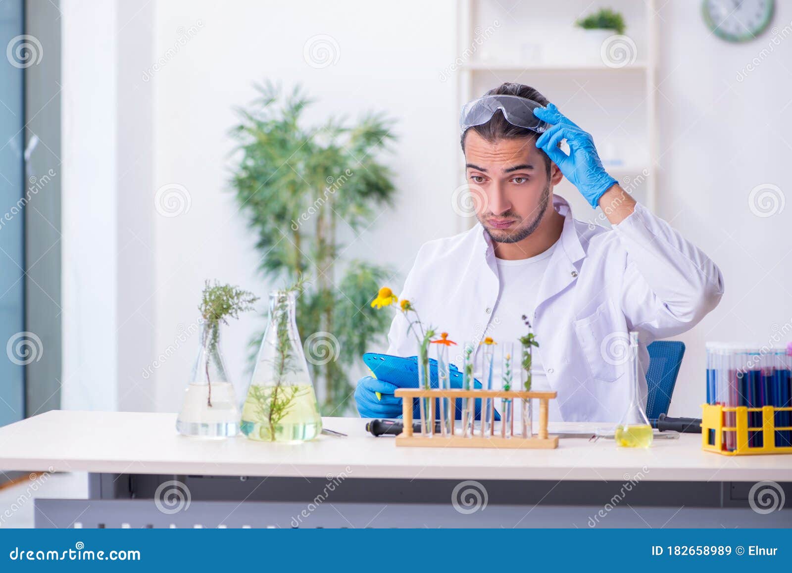 Confused Lab Notes Photos - Free & Royalty-Free Stock Photos from ...