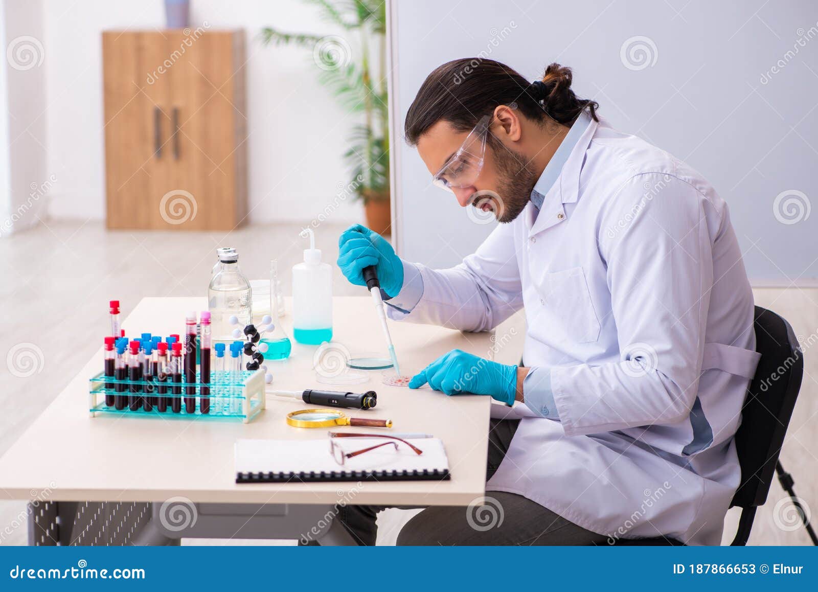 Young Male Chemist Working in the Lab Stock Image - Image of discovery ...