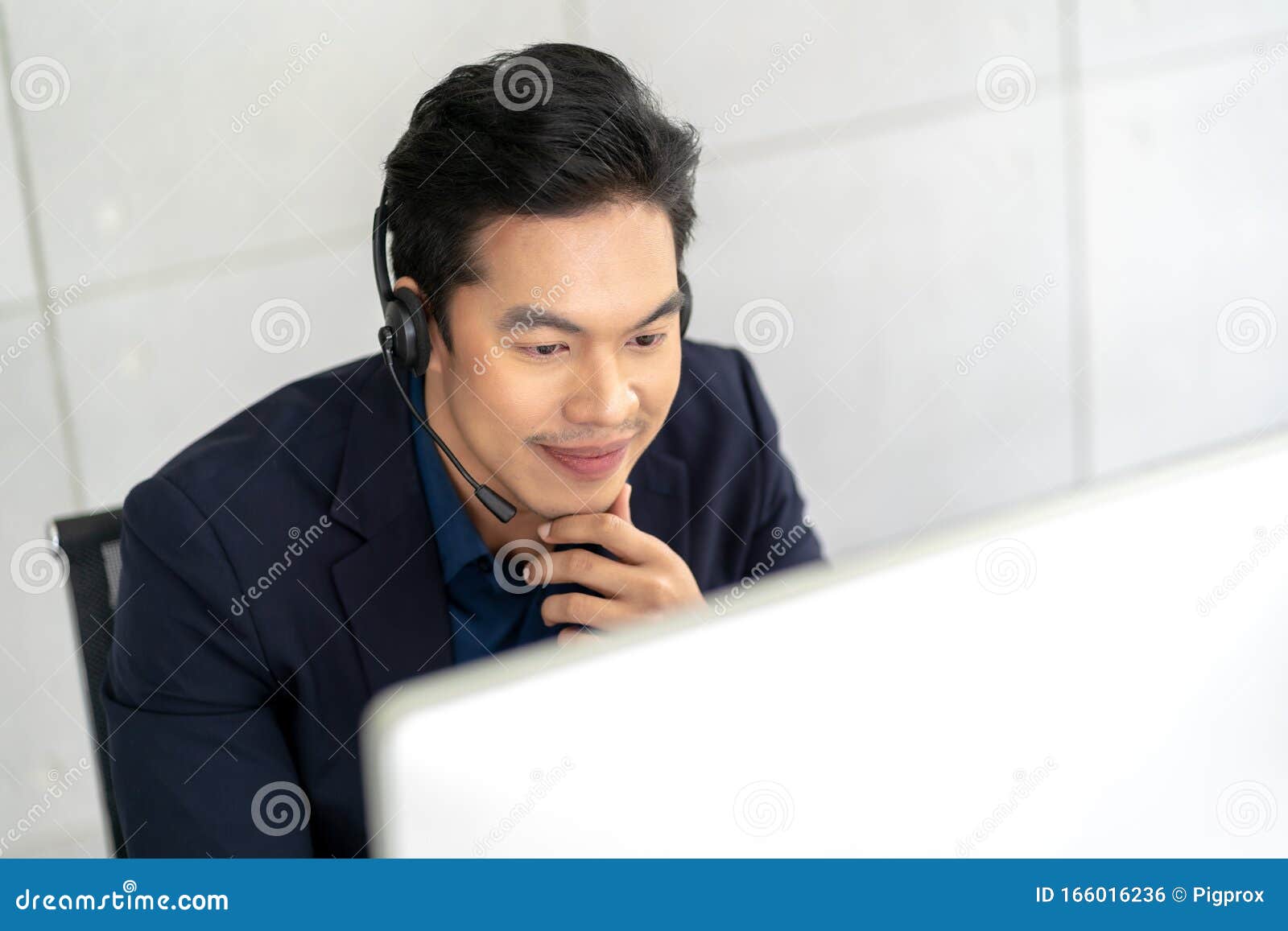 Young Male Technical Customer Support Operator Dispatcher Stock Photo ...