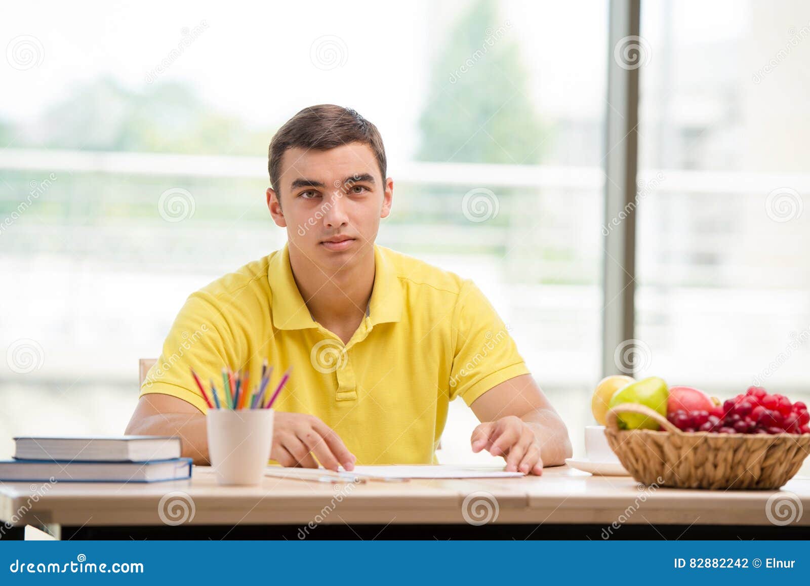 The Young Man Drawing Pictures in Studio Stock Photo - Image of canvas ...