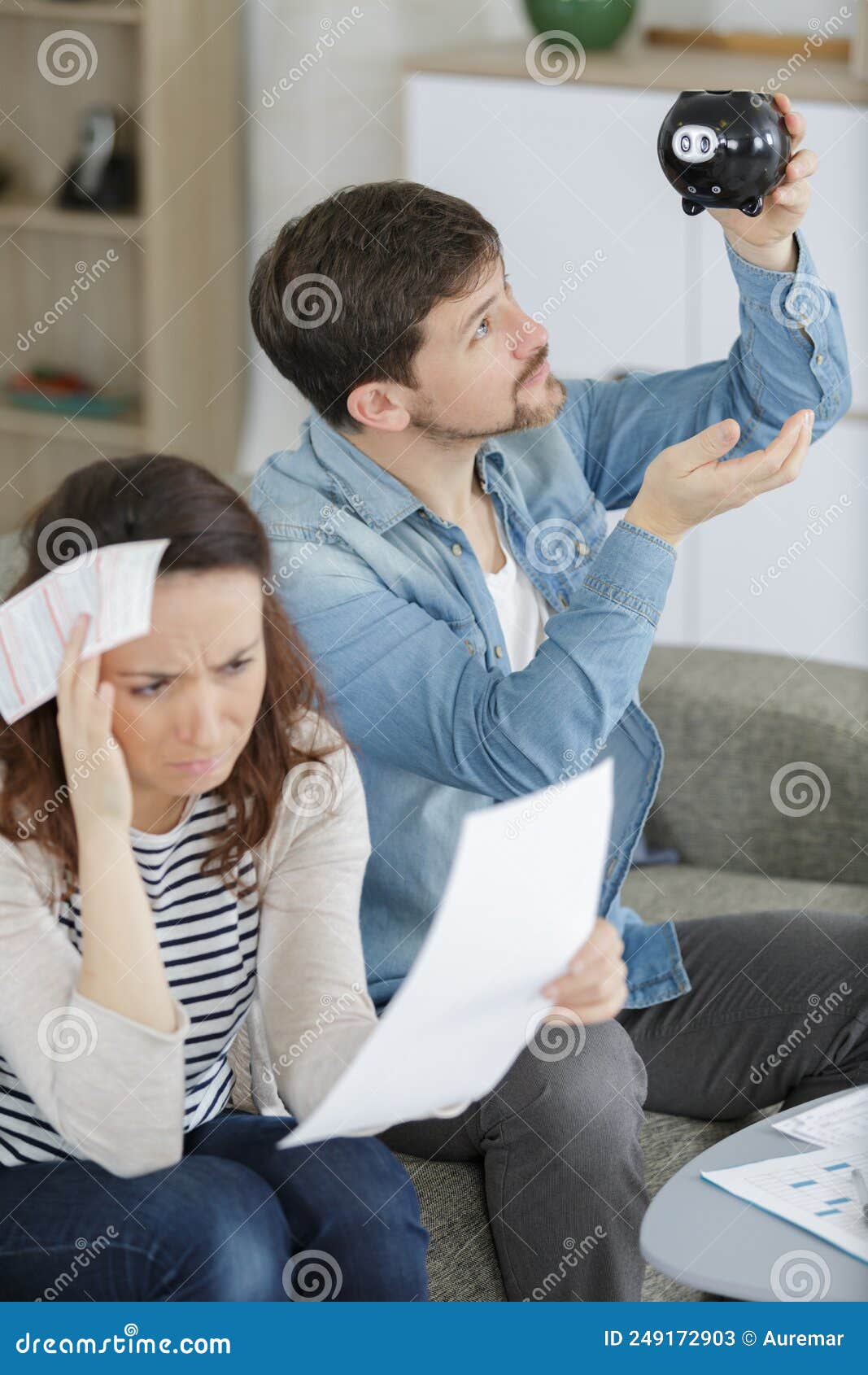 Young Married Couple with Financial Problems and Emotional Stress Stock ...