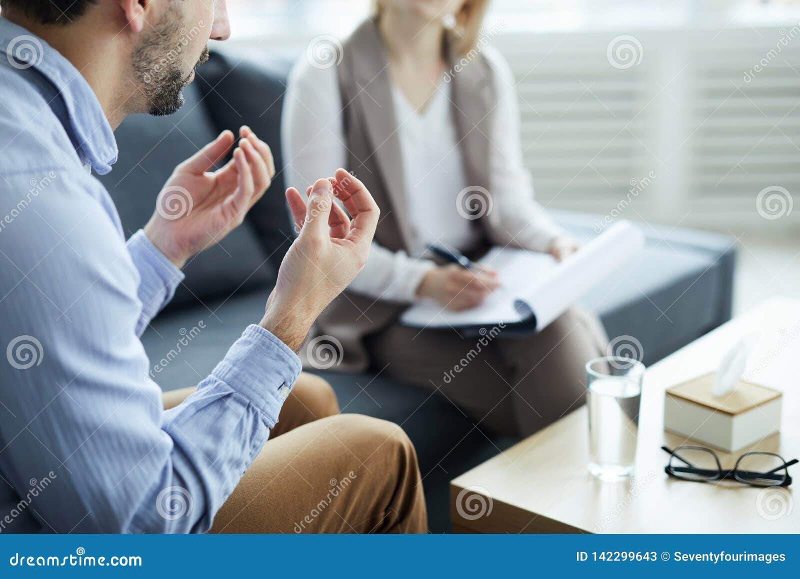 Explaining problem stock image. Image of therapy, psychologist - 142299643