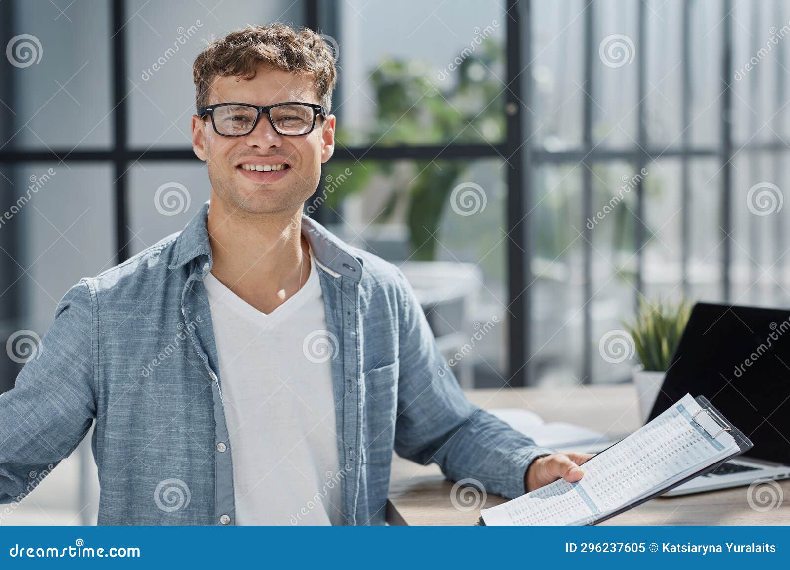 Young Office Man at Workplace Making Notes Stock Image - Image of ...
