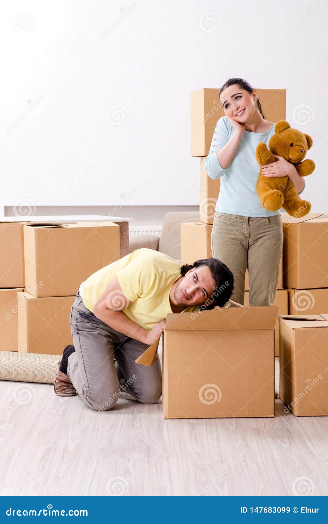 The Young Pair Moving To New Apaprtment Stock Image - Image of flat ...