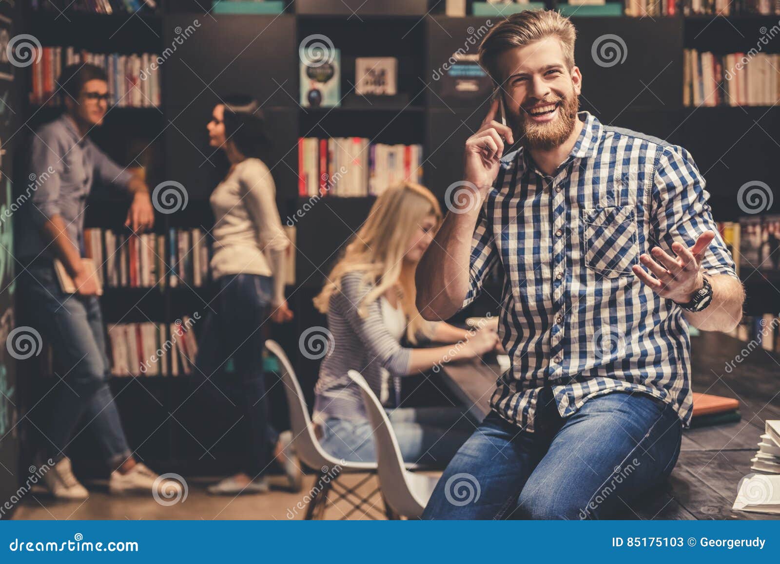 Young People in the Library Stock Image - Image of girl, people: 85175103