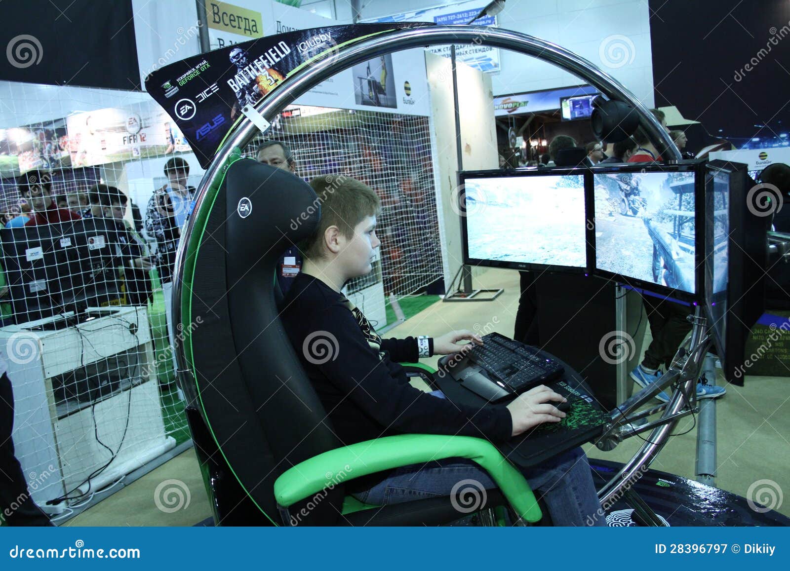Young People Playing Video Games Editorial Photography - Image of ...