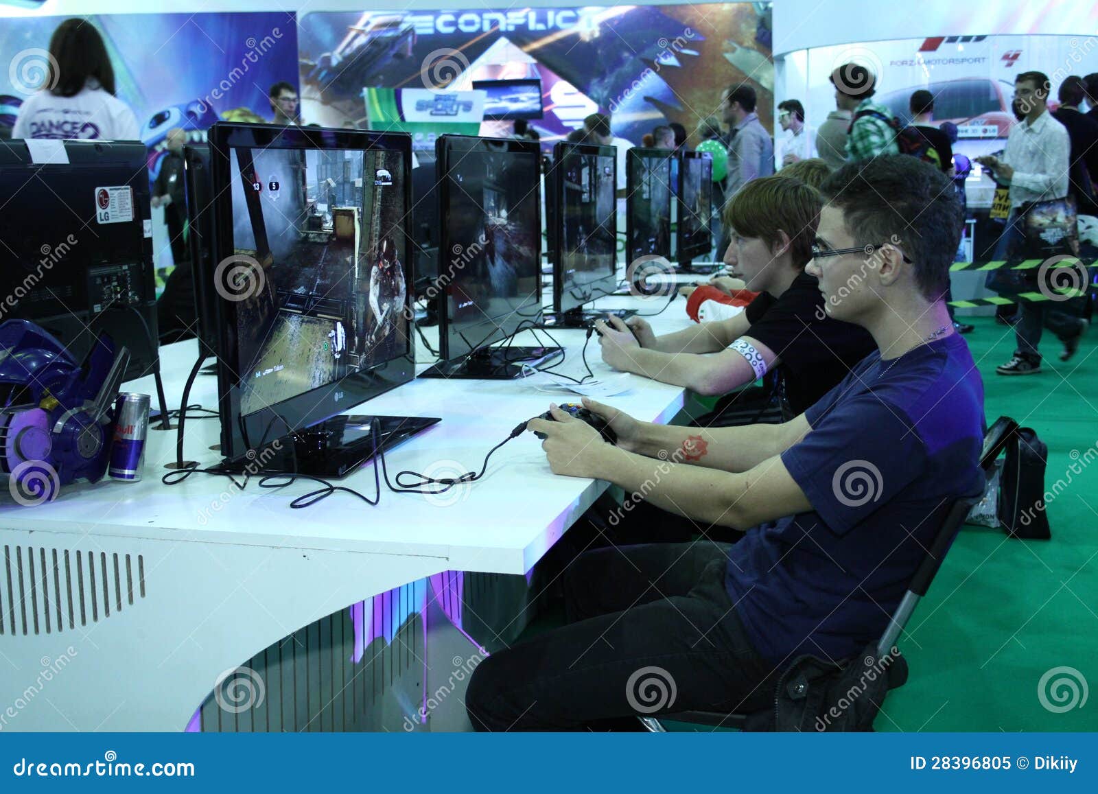 Young People Playing Video Games Editorial Image - Image of crocus ...
