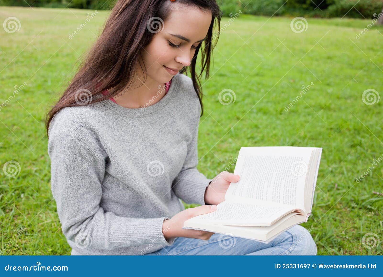 Young Relaxed Girl Reading A Book Stock Image Image Of Grass Looking