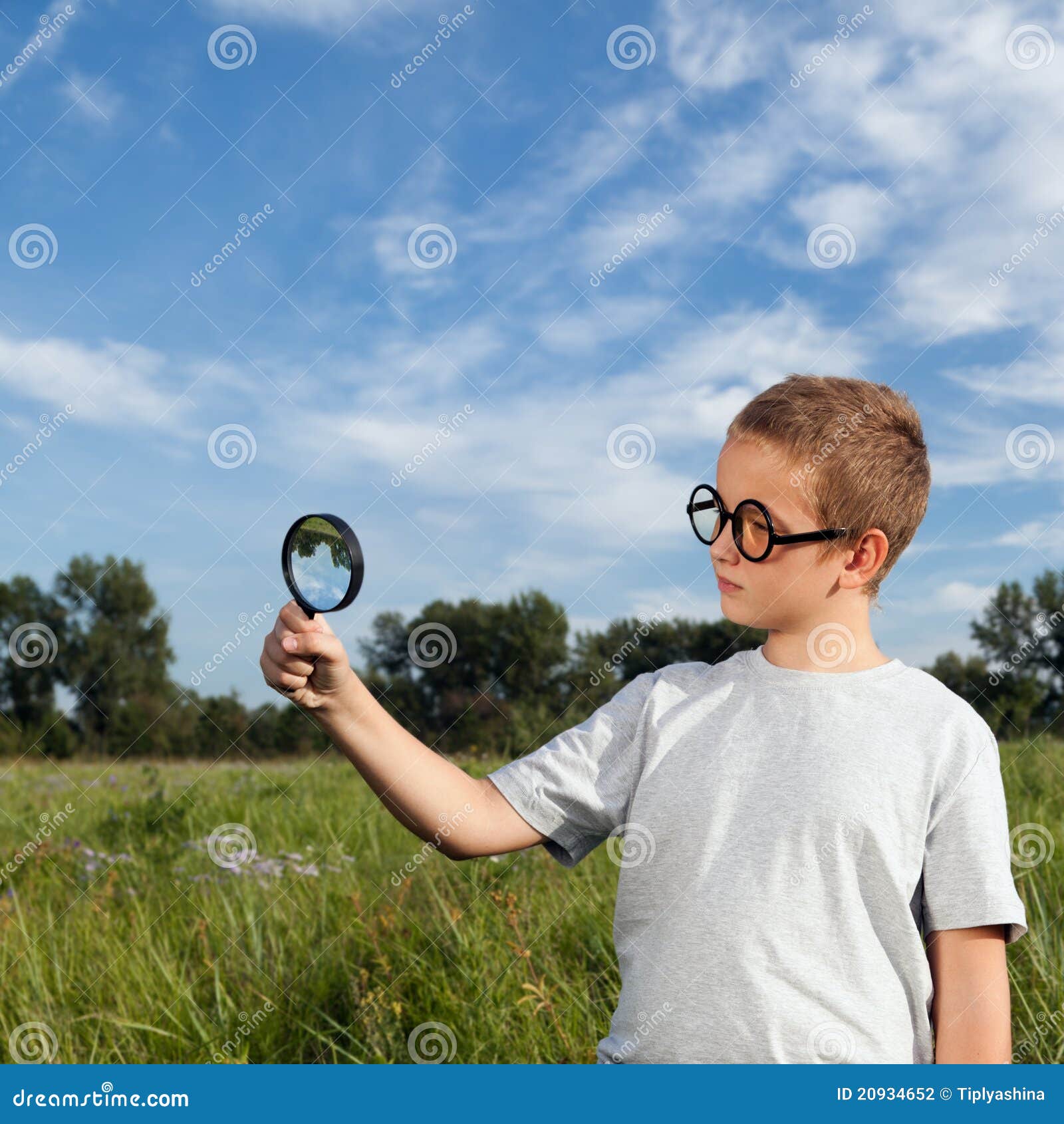 The young researcher stock photo. Image of kids, discovery - 20934652