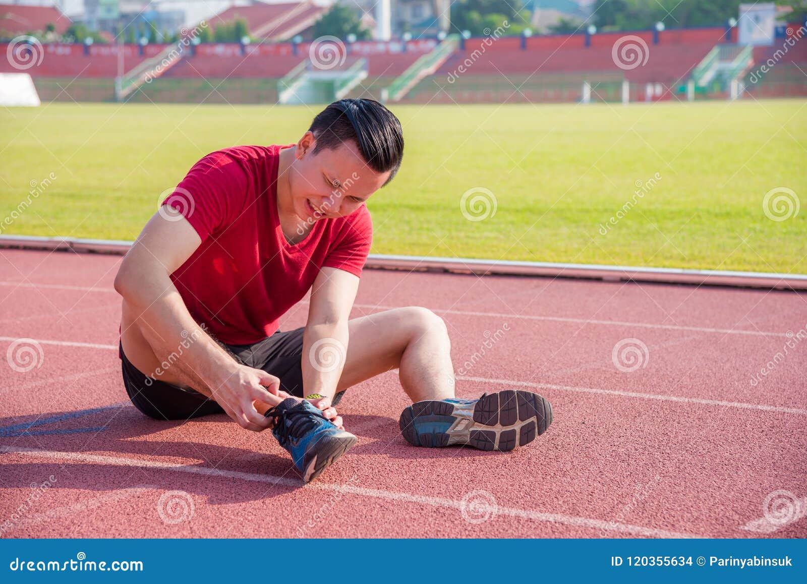 Young Runner Having Pain at Joint between Running Stock Photo - Image ...