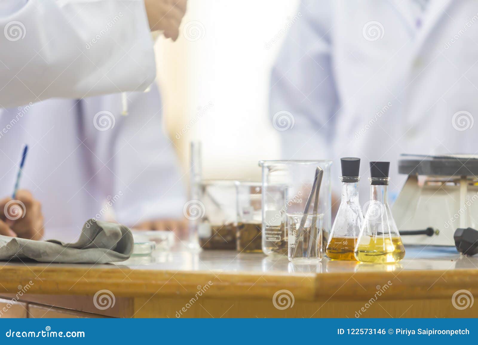 Young Scientists are Doing Experiments in Science Labs. Stock Photo ...