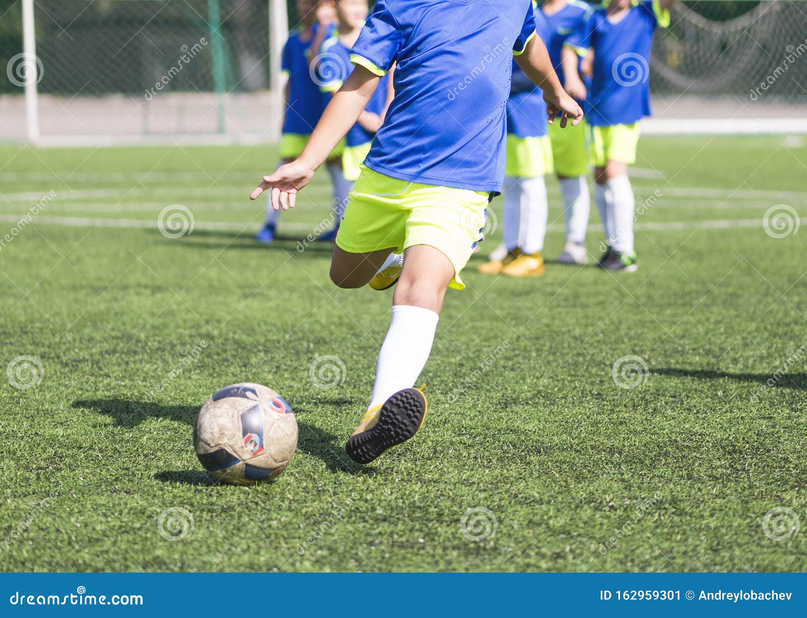 Young soccer players stock image. Image of play, sport - 162959301