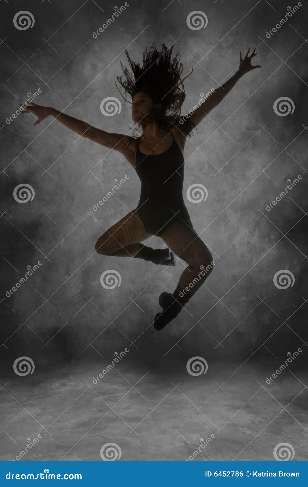 Young Street Dancer Leaping Mid Air Stock Photo - Image of jazz ...