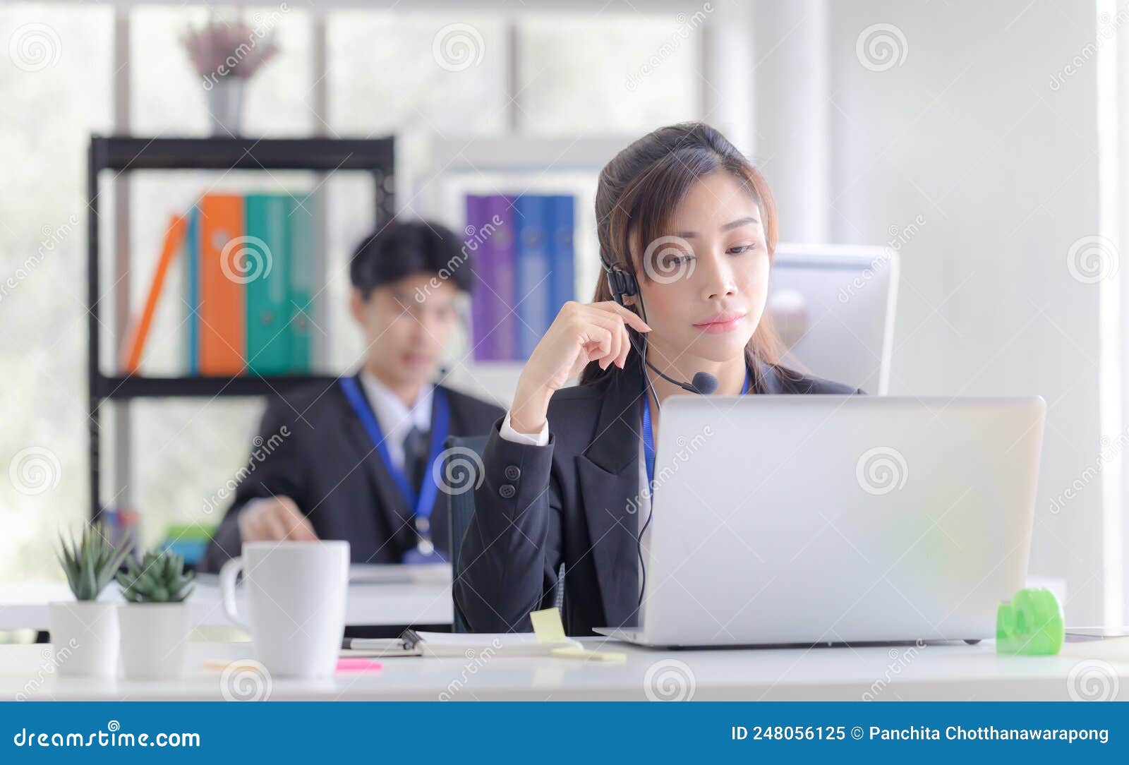 Young Telephone Operator with Headset, Customer Service Executive Team ...