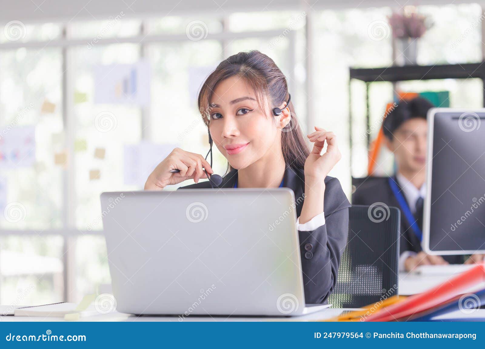 Young Telephone Operator with Headset, Customer Service Executive Team ...