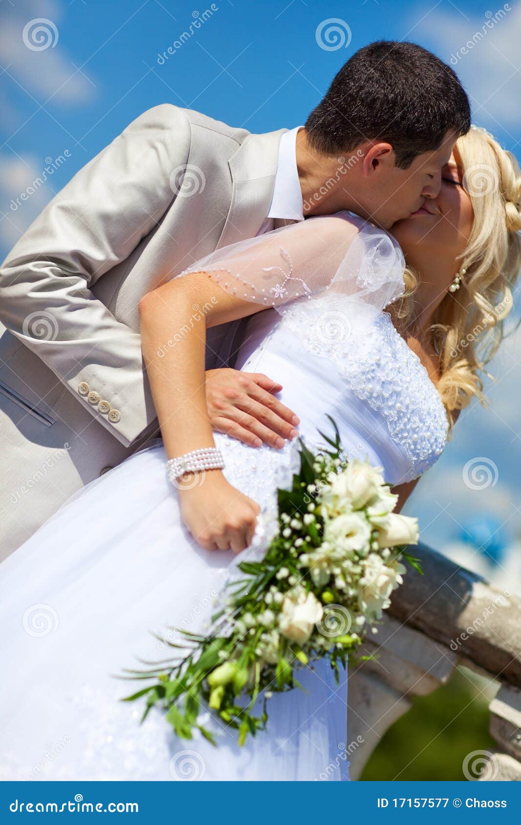 Young Wedding Couple Kissing Stock Image - Image of love, marry: 17157577