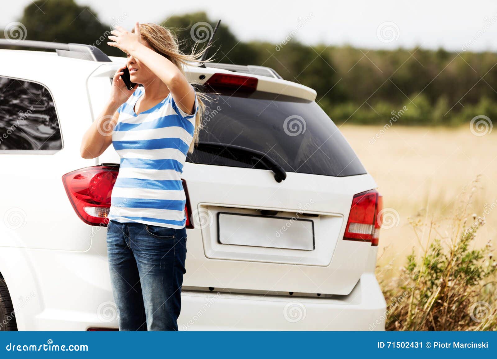 Young Woman Calling for Help Stock Image - Image of phone, help: 71502431