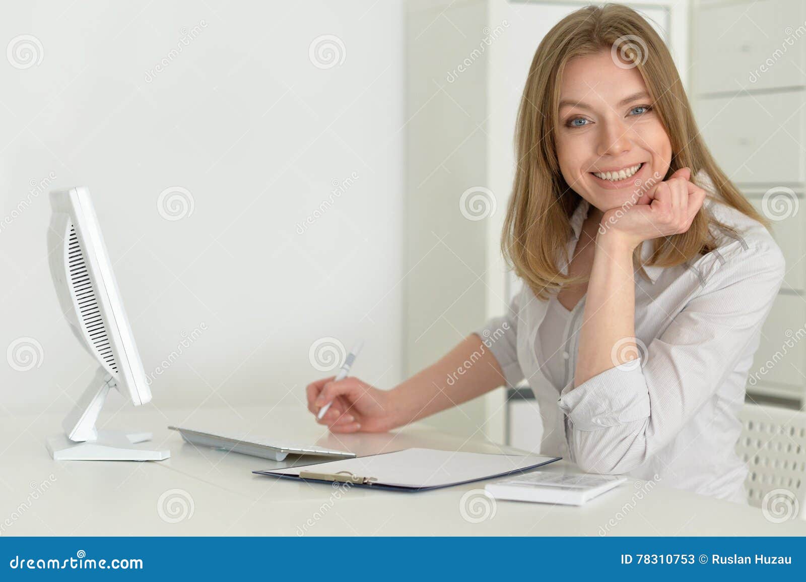 Young woman with computer stock image. Image of femininity - 78310753